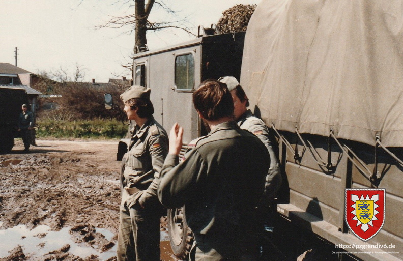 6. Panzergrenadierdivision / Divisiontruppen / Artillerieregiment 6 / ...