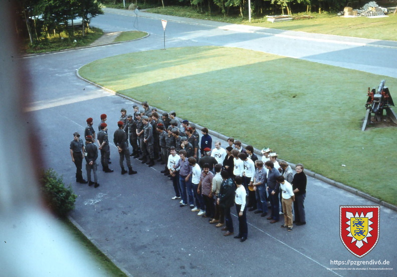 6. Panzergrenadierdivision / Divisiontruppen / Artillerieregiment 6 / ...